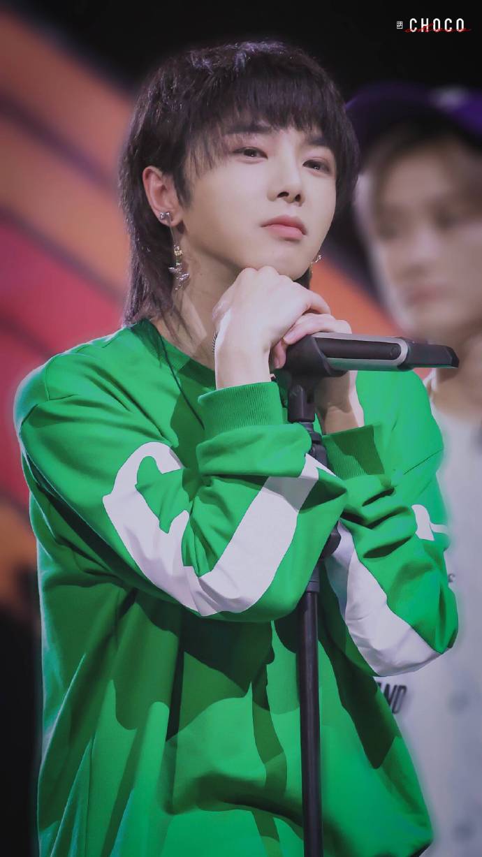 Hua Chenyu Wallpaper (2): It is said that the skin is better than ...