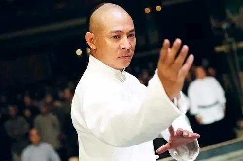 57-year-old Jet Li has not shown up for a long time! Illness-ridden ...