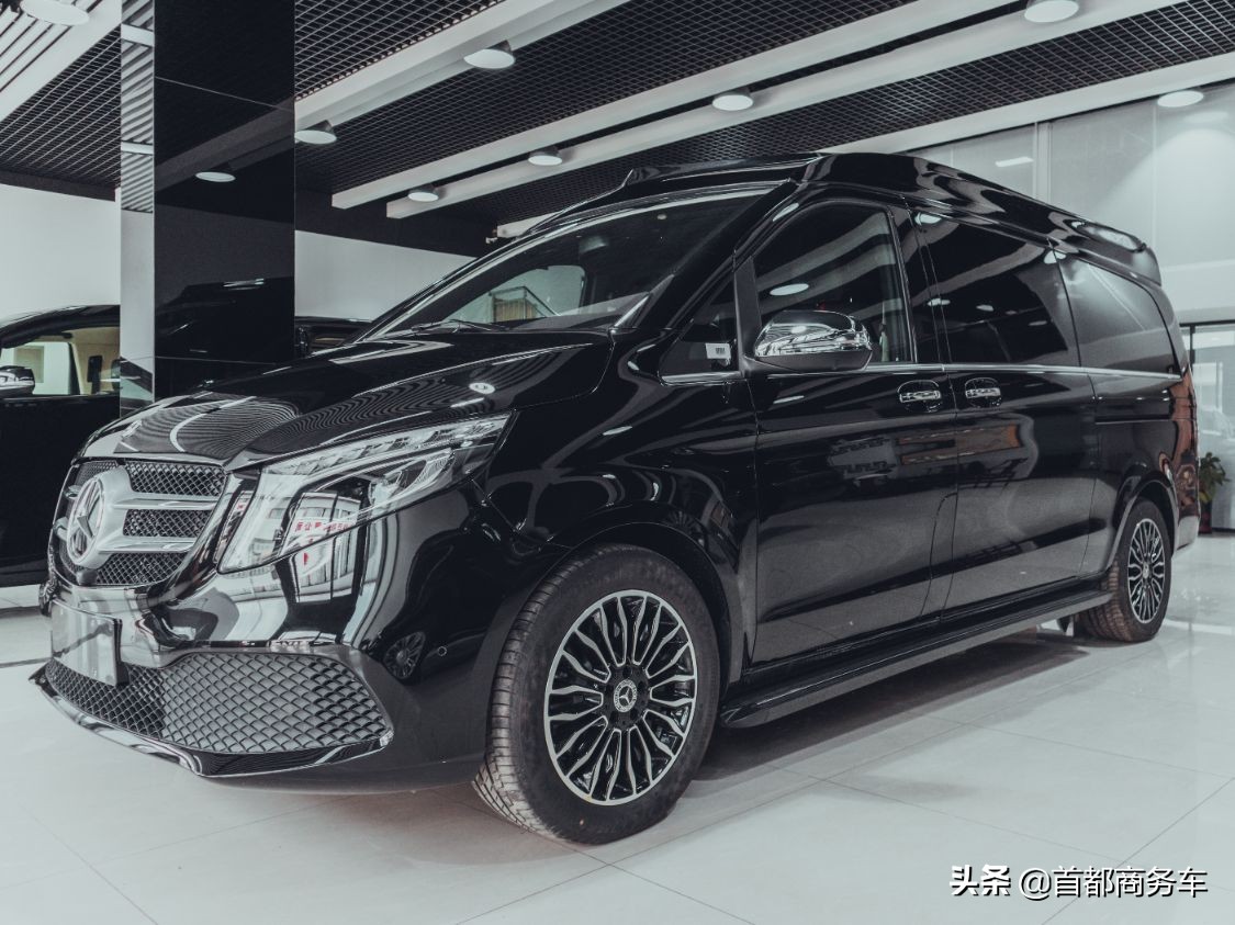 Mercedes-Benz V260L red Titian version, perfect interpretation of calm ...