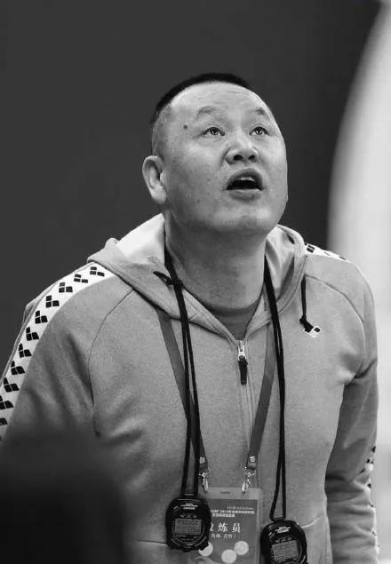 Lou Xia, the coach of the Chinese swimming team, has died of her ...