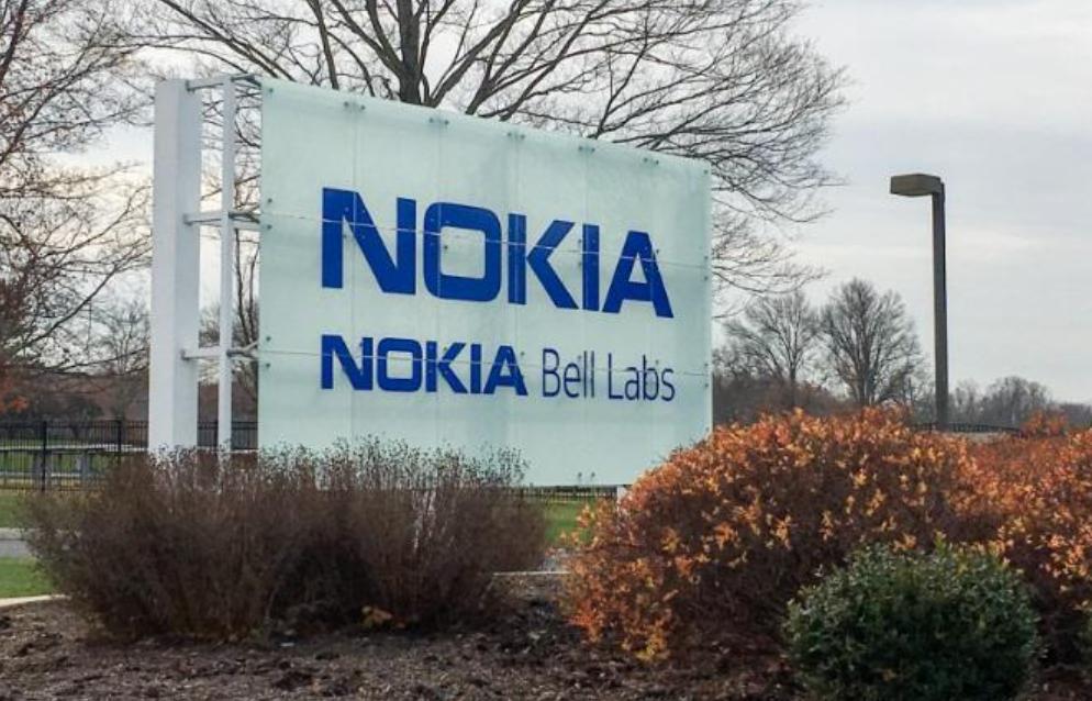 Orders surpassed Huawei ZTE! This century-old communications giant has ...