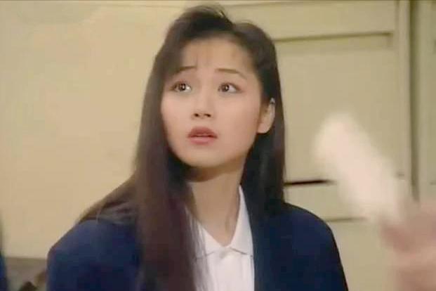 Short skirt, long legs, boots, 50-year-old goddess Wan Qiwen still ...