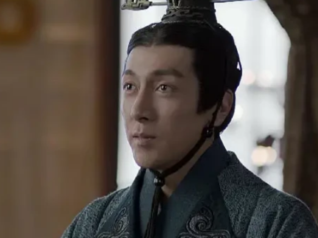 Li Xin led the 200,000 Qin army to defeat Chu and was about to be ...