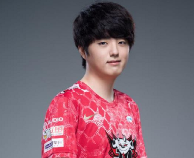 JD.com was defeated by FPX, Loken was bombed, and the evaluation of UZI was turned out again - iNEWS