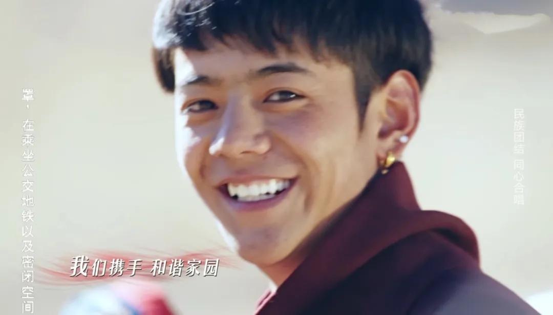 The Oriental Spring Festival Gala is seductive: Xiao Zhan's red suit ...