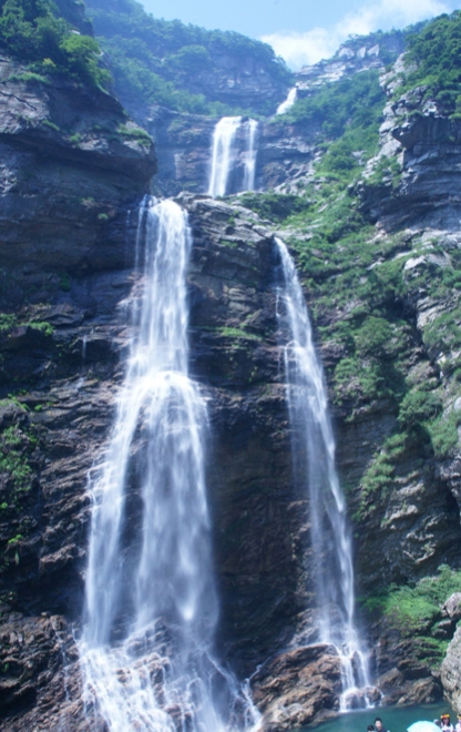 Lushan Waterfall romanticized by poetry fairy - iNEWS