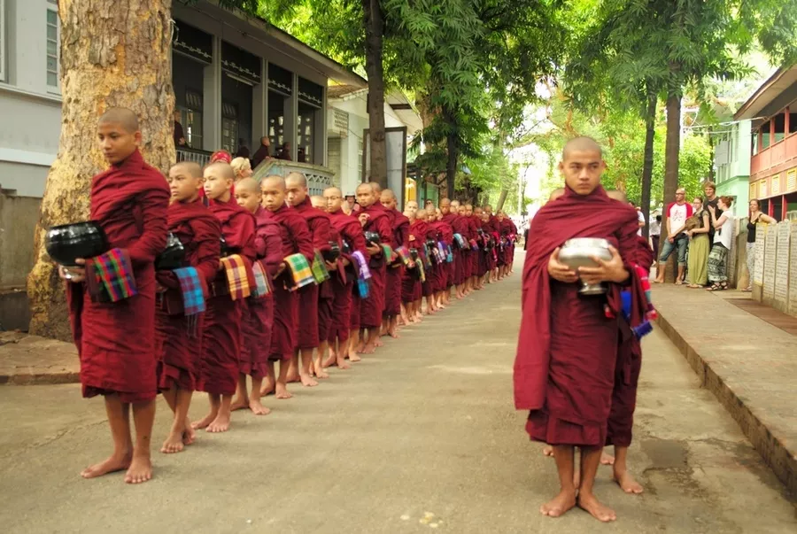 "Ten Burmese Monsters"-corpses are used to raise fish, use toilets ...