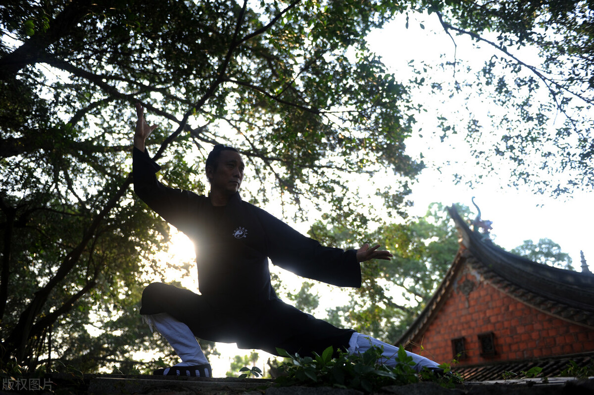 Once Yang Guo made a lifelong mistake, Jun Bao was a passerby since ...