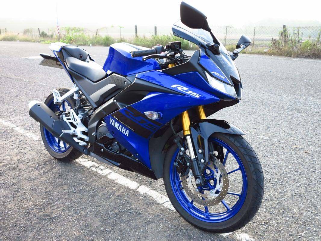 The image of the Yamaha R15 V4 test car is exposed, and the front face ...