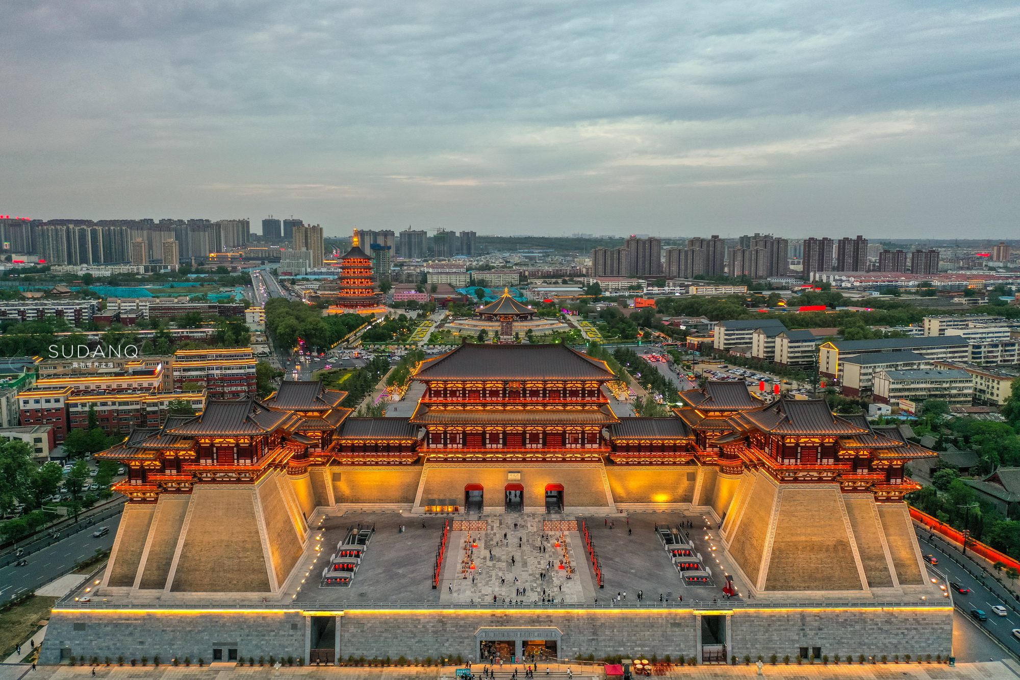 Luoyang Yingtian Gate: The demeanor of the city of God reappears, "the ...