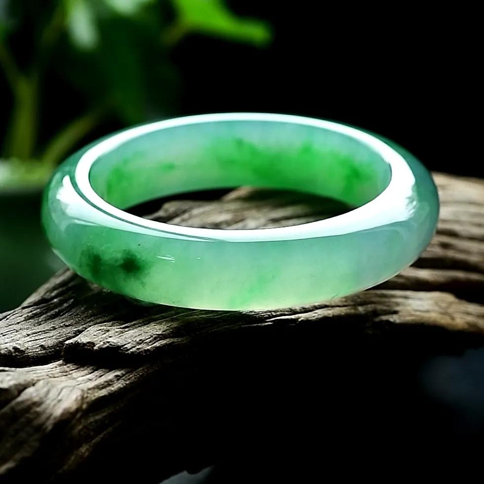 Chinese people like to treat jade as a family heirloom. What are they ...