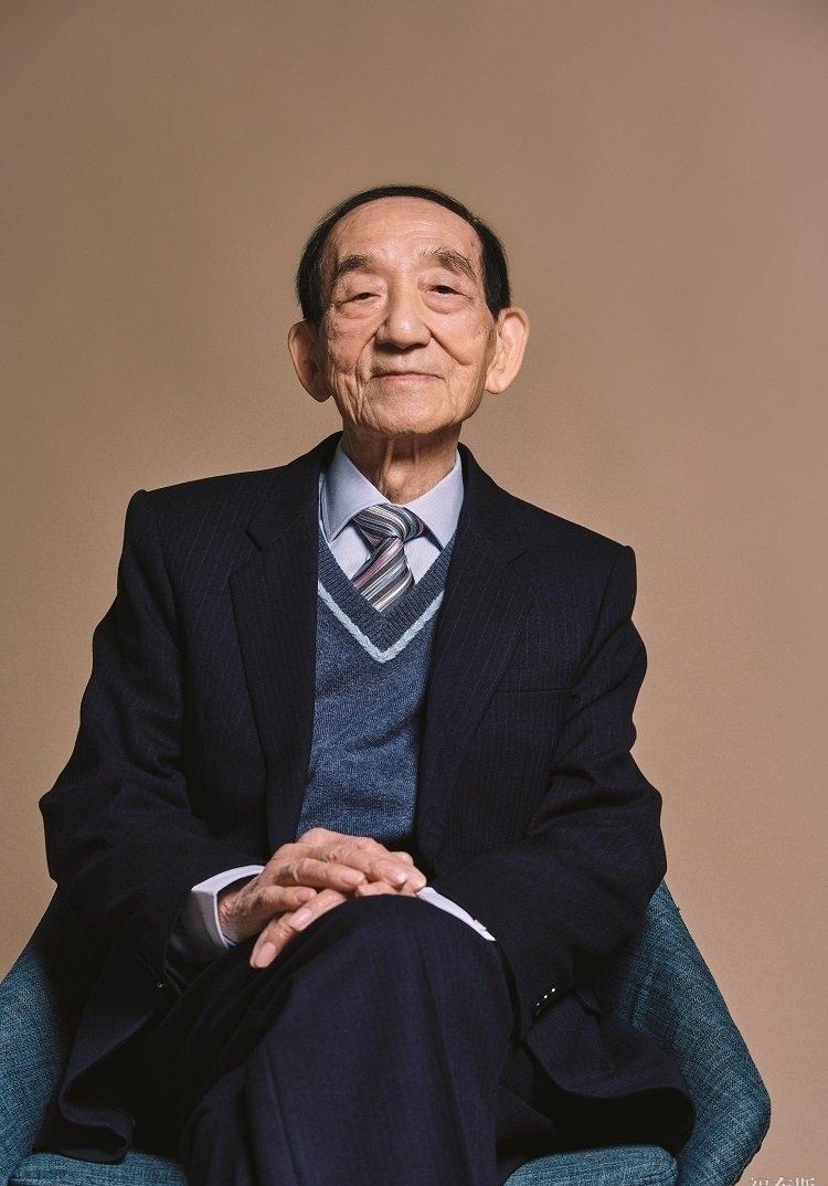 Deng Chengbo, Hong Kong's "Publisher King", passed away, two wives with ...