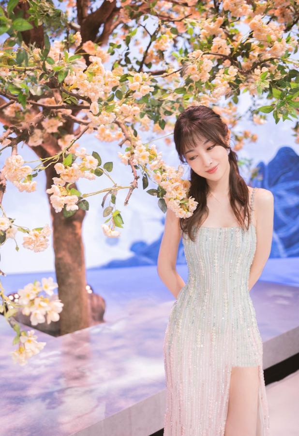 Princess Jing Zhao in "Early Jue Chen", she is eye-catching in her ...