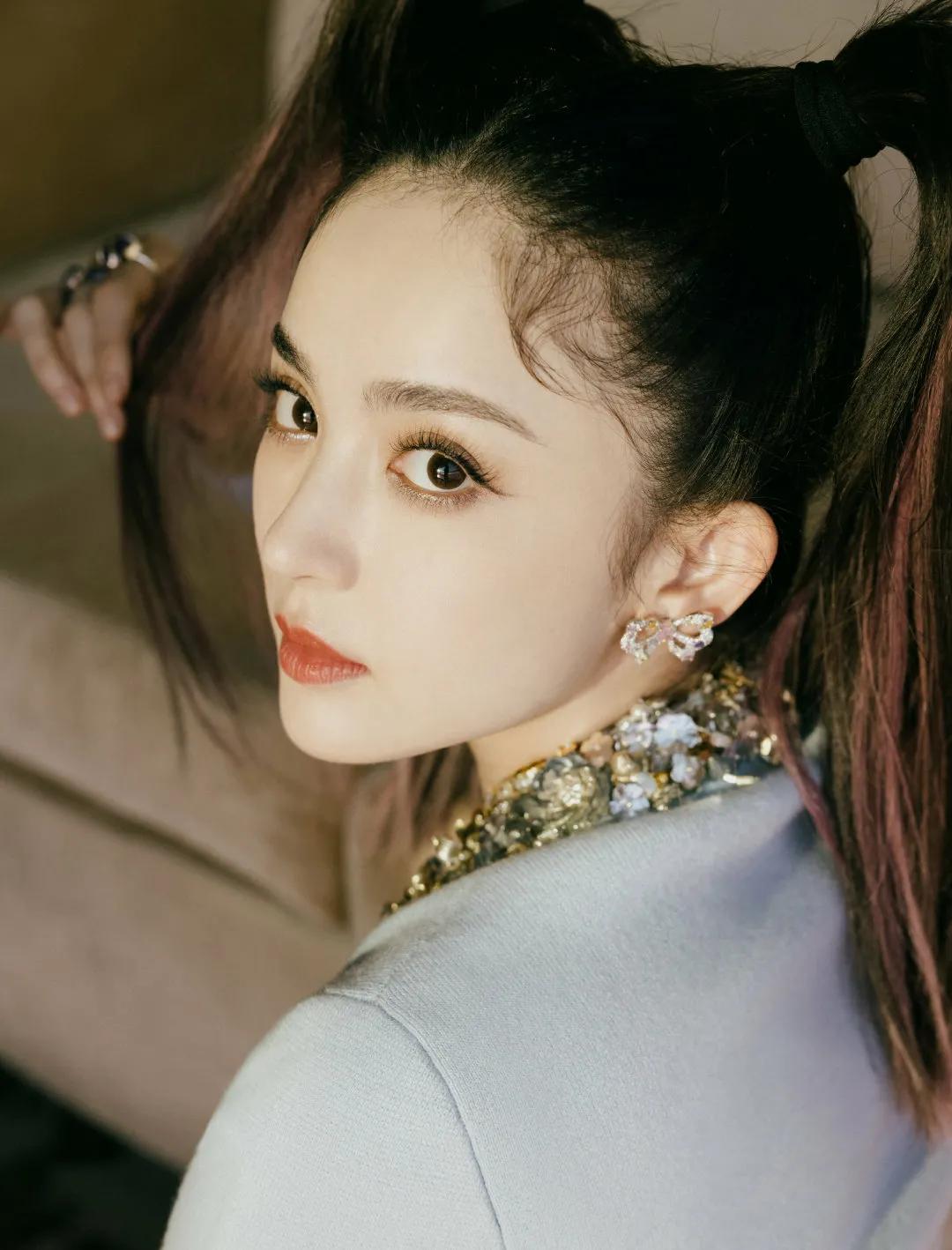Xinjiang actress Guli Nazha's sweet and cool double ponytail portrait ...