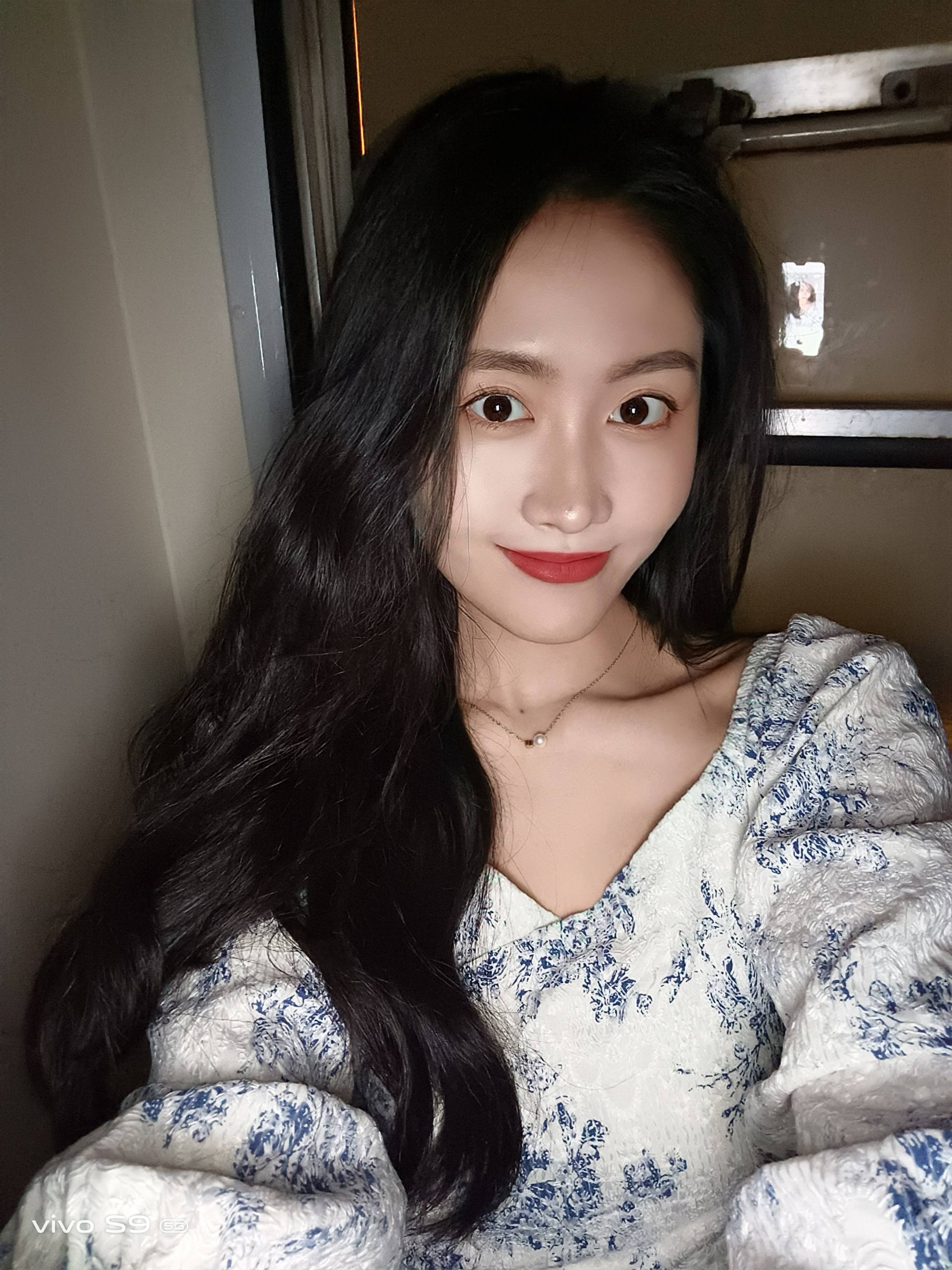 vivo S9前置自拍評測：自拍清准全，全新美拍黑科技 - 資訊咖