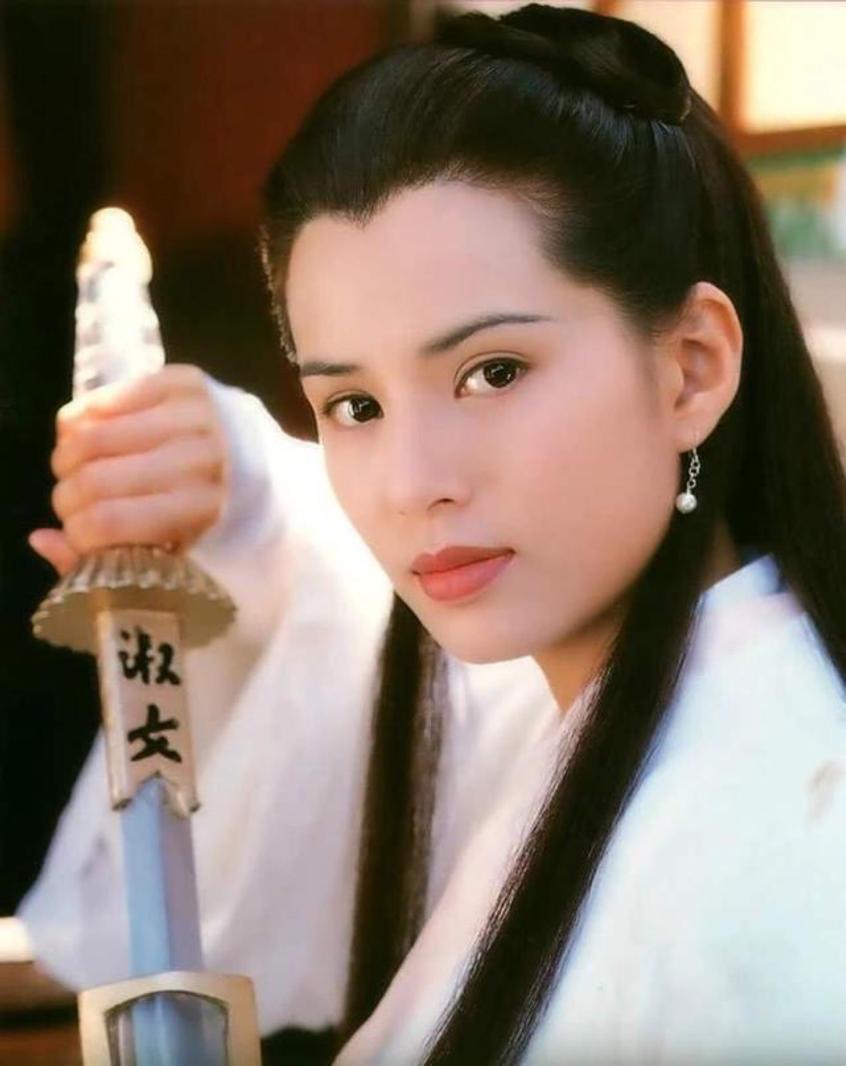 Li Ruoxi is 20 years, 54 years old and has perfectly equivalent line ...