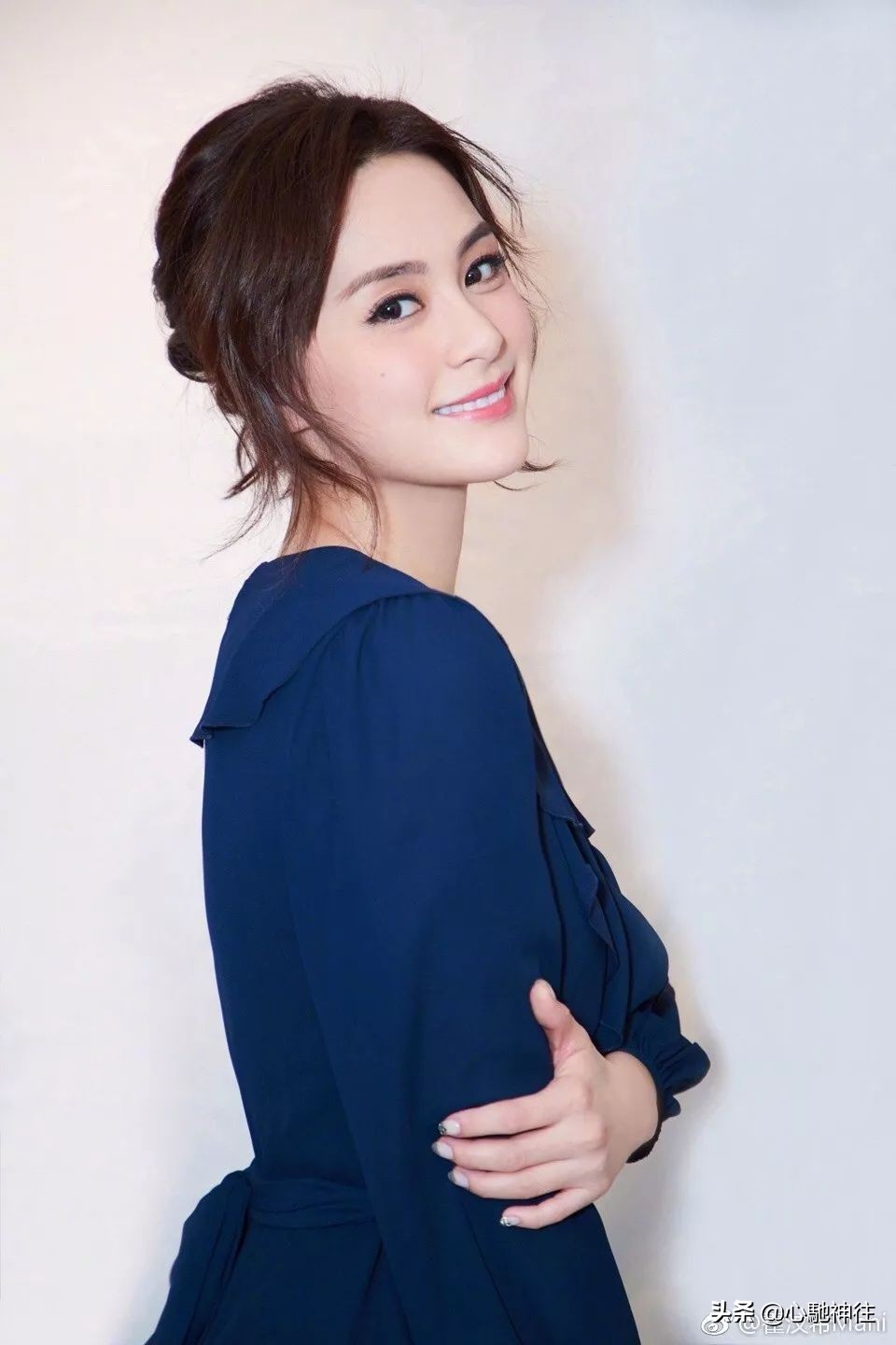 Gillian not only looks sweet, but also has good taste in clothes!Can be ...