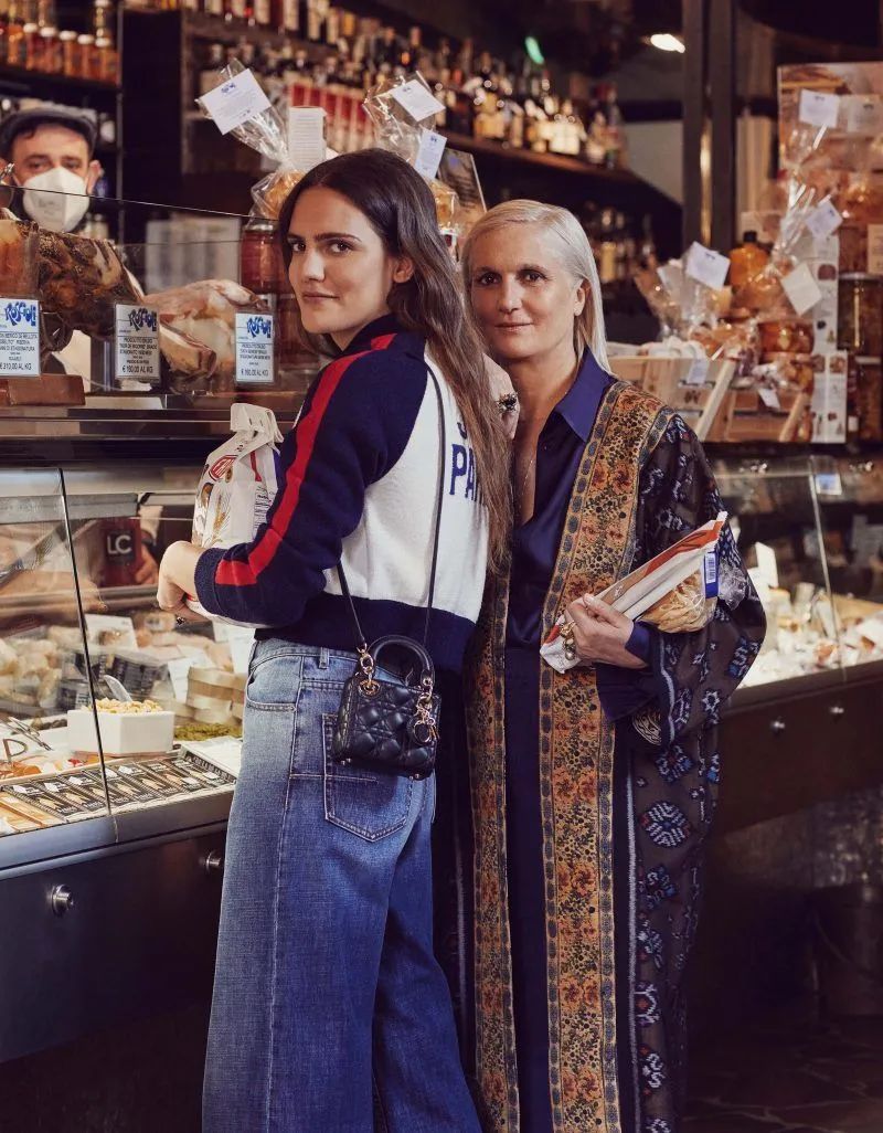 The daughter of Dior's creative director of women's clothing, an ...