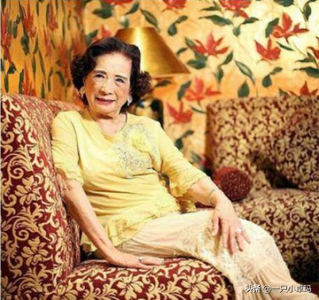 Top socialite Tang Ying in the Republic of China: With two character ...