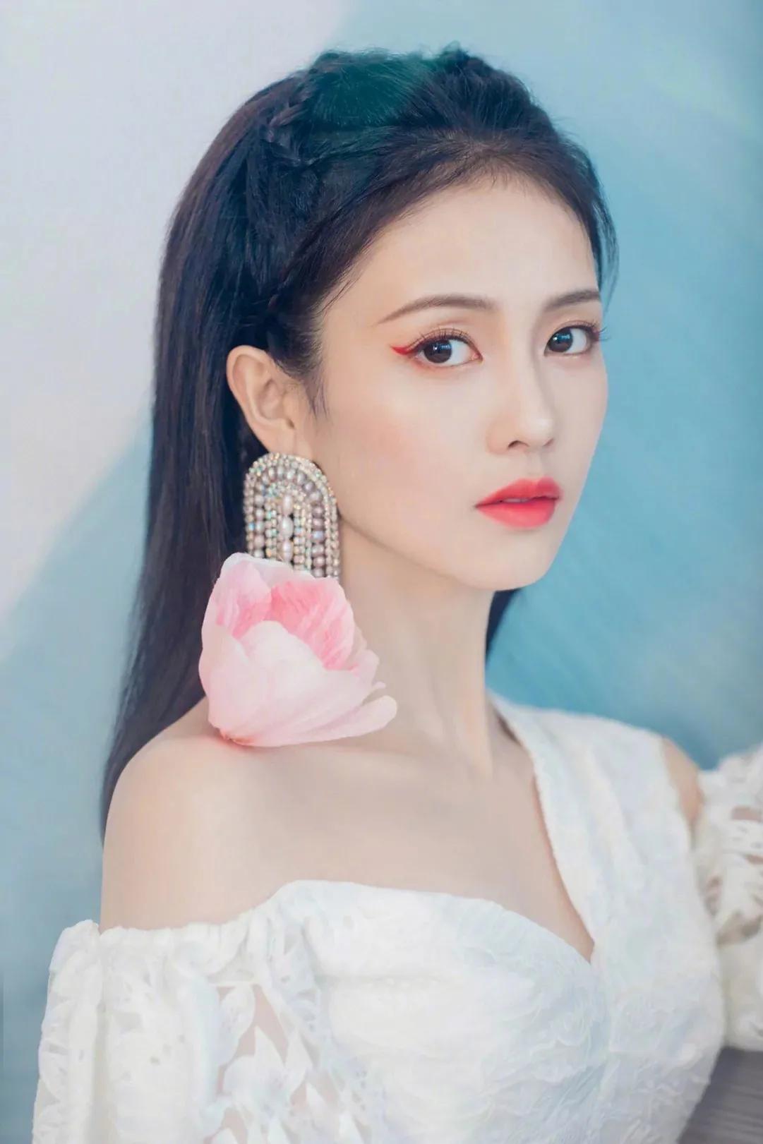 A collection of beautiful photos of Bailu: Do you like her? - iMedia