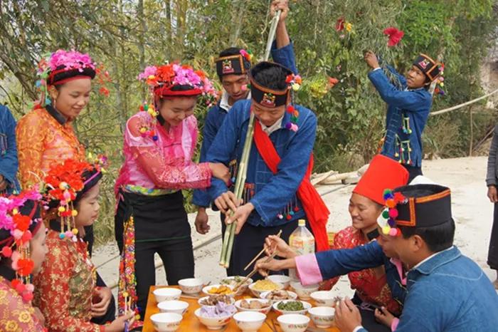 Marriage Customs of Chinese Minority Achang People - iNEWS