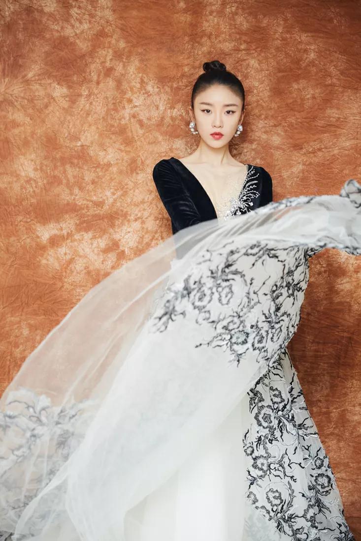 "Lin Youyou" in "Detective Lies": not only in green tea, high-energy ...