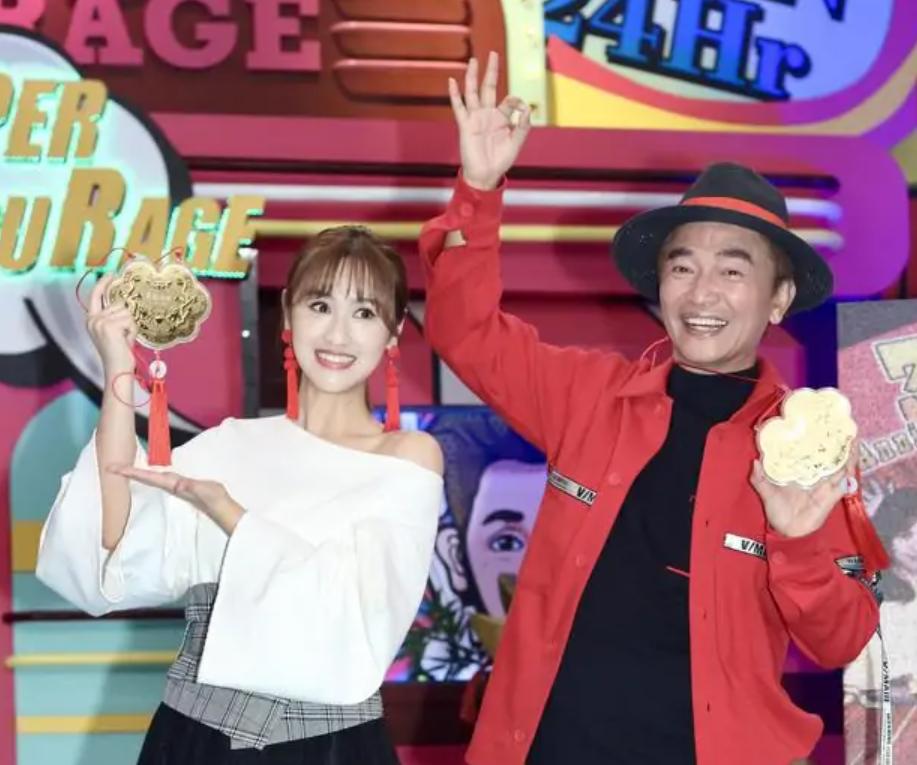 Jacky Cheung's daughter is very sweet, and Jiang Wen's daughter has ...