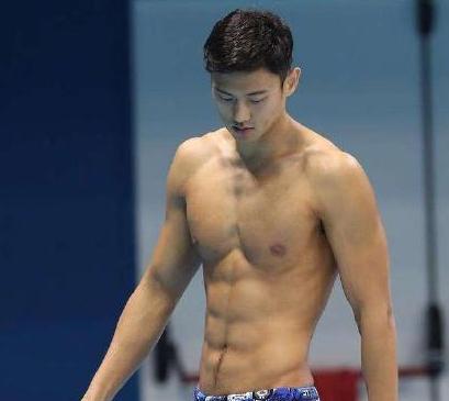Hot search on Ning Zetao's body, abs and long legs, eye-catching ...