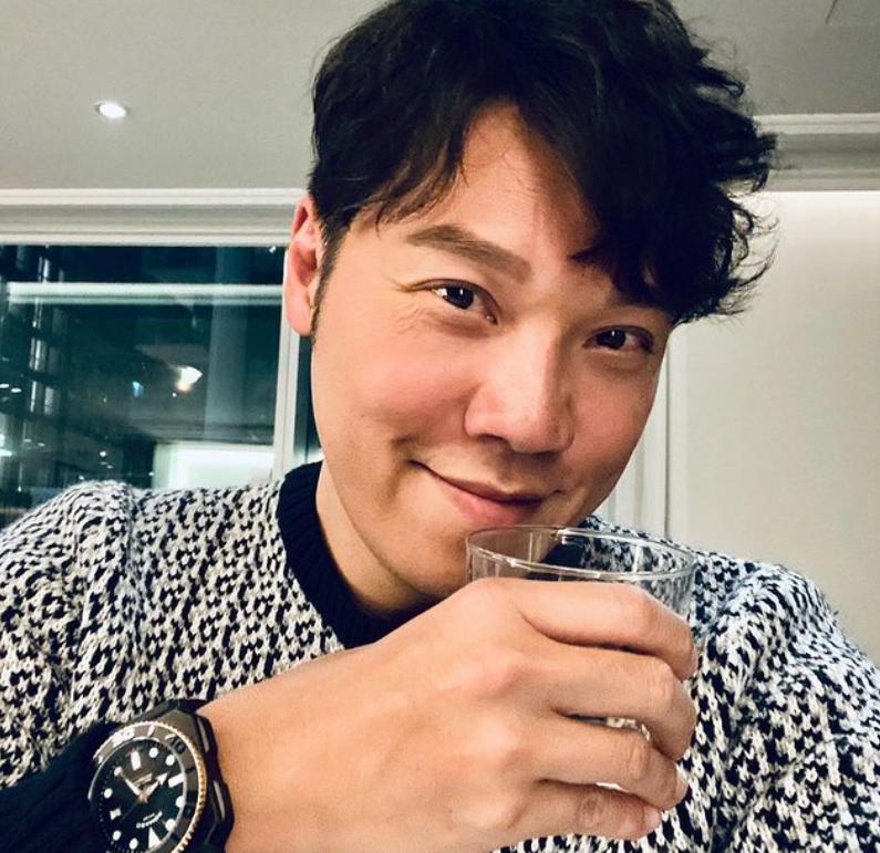 Chen Jianfeng participated in the TVB party, and the embarrassment of ...