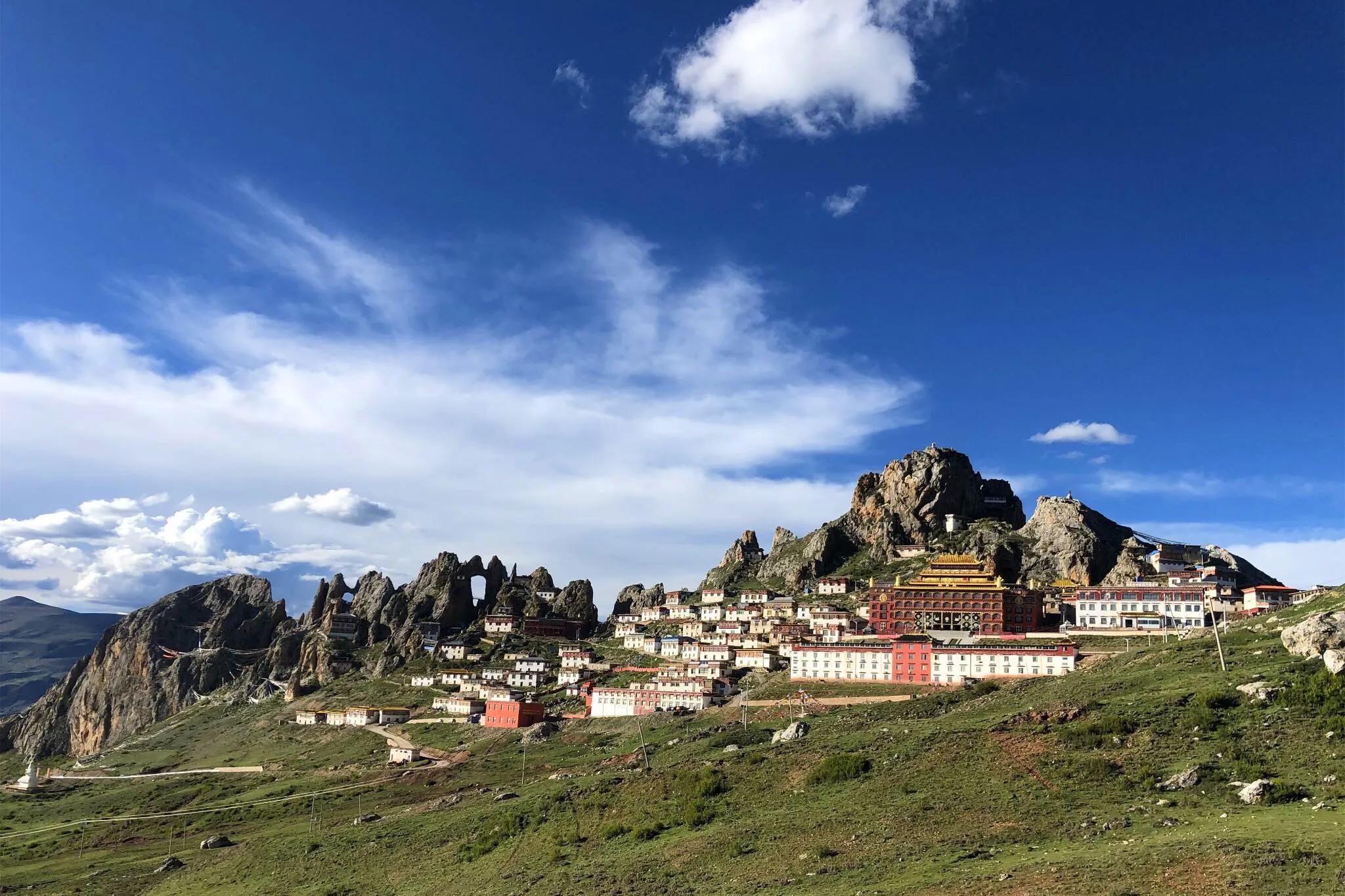 "Looking at Tibet with the Eyes of Traveling" Zizhu Temple - iNEWS