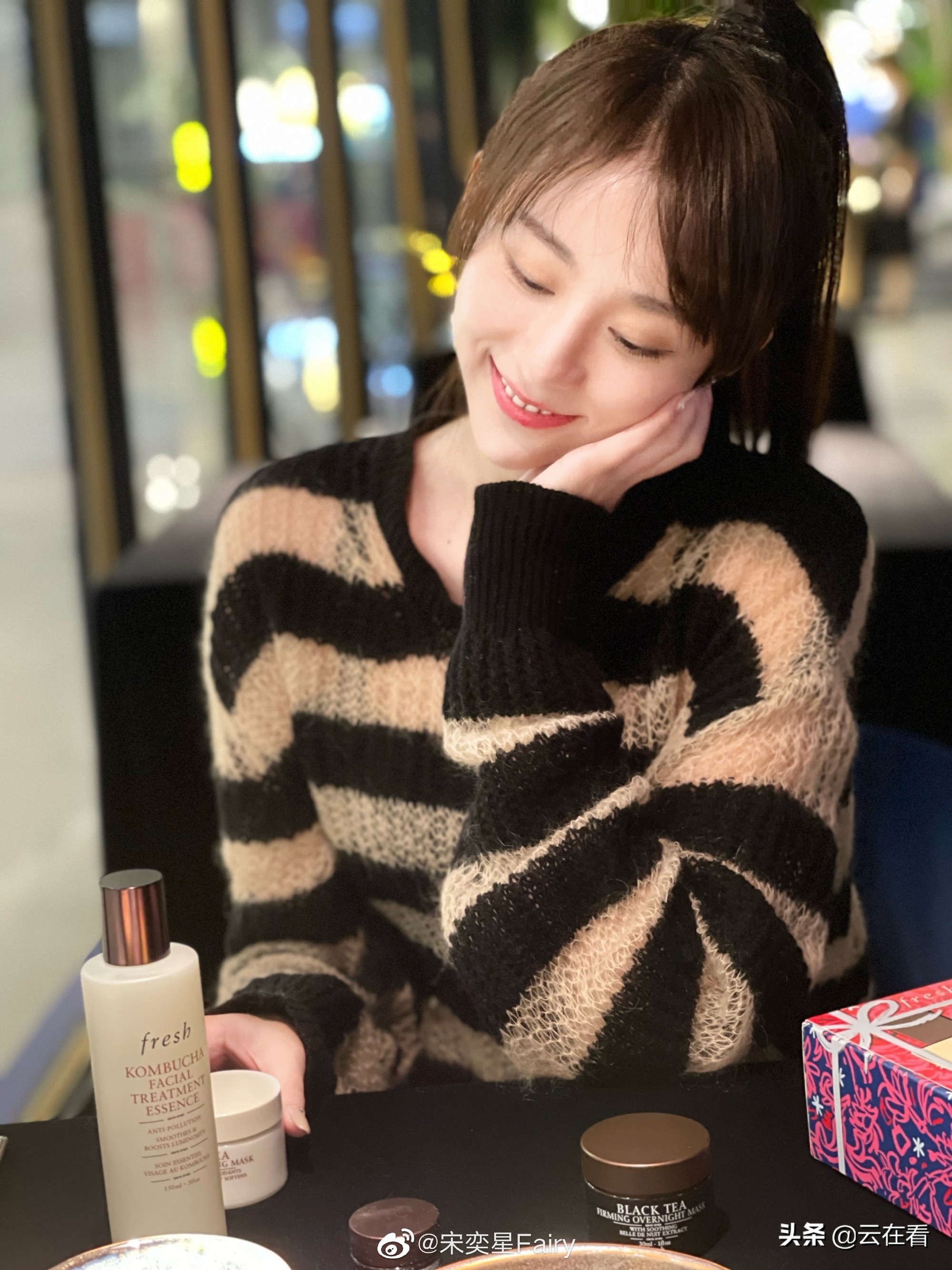 Appreciation of the charming photos of beautiful actress Song Yixing ...