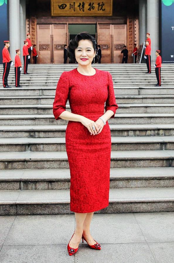 Brigitte Lin has been beautiful all her life. She wore a "starry sky ...