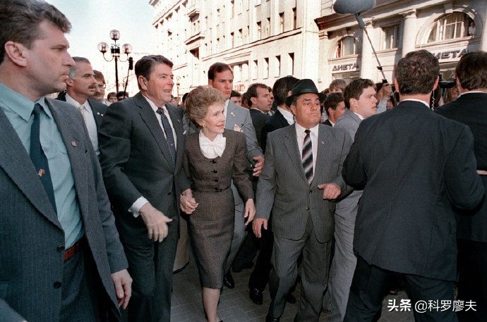 Putin pretending to be a tourist to meet with Reagan?KGB agent and US ...