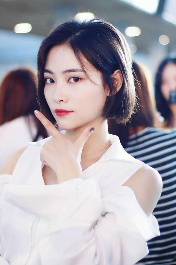 Little gossip of Yang Mi, Zhang Xiaofei, Xu Jiaqi and other stars - iNEWS