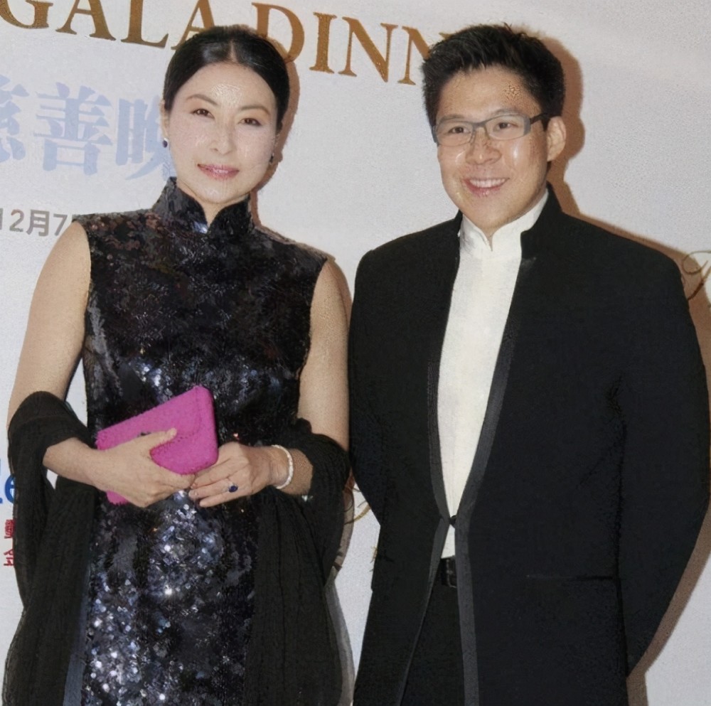 50-year-old Zhu Lingling married a wealthy family and left the Huo ...