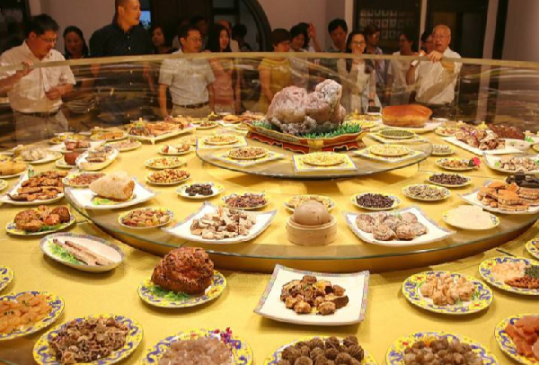 What kind of banquet was the "Man and Han Feast", the highest standard ...
