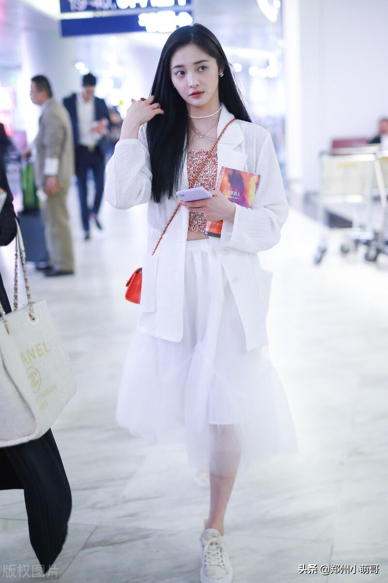 Let's take a look at the piercing shots in "The Female Forensic Doctor ...