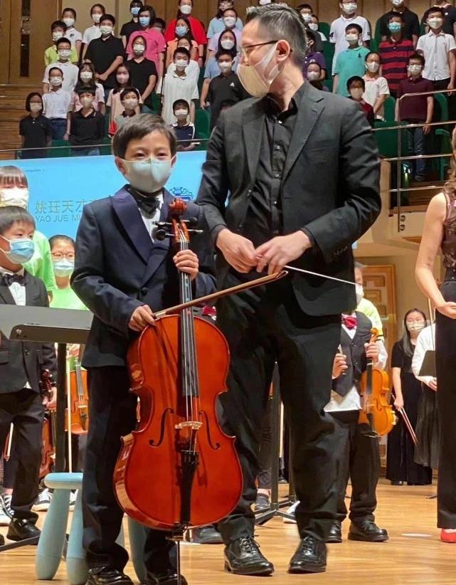 Guo Jingjing's daughter inherited her grandma's beauty!Wearing a ...