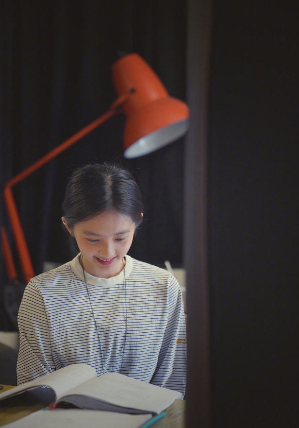 Huang Duoduo and He Jiong in the drama, 15-year-old tall and mature ...