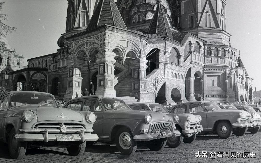 Old Soviet photos Moscow in the 1950s was as brilliant as fireworks - iNEWS
