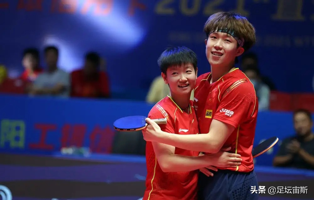 The national table tennis player is shirtless to play!Wang Chuqin threw ...