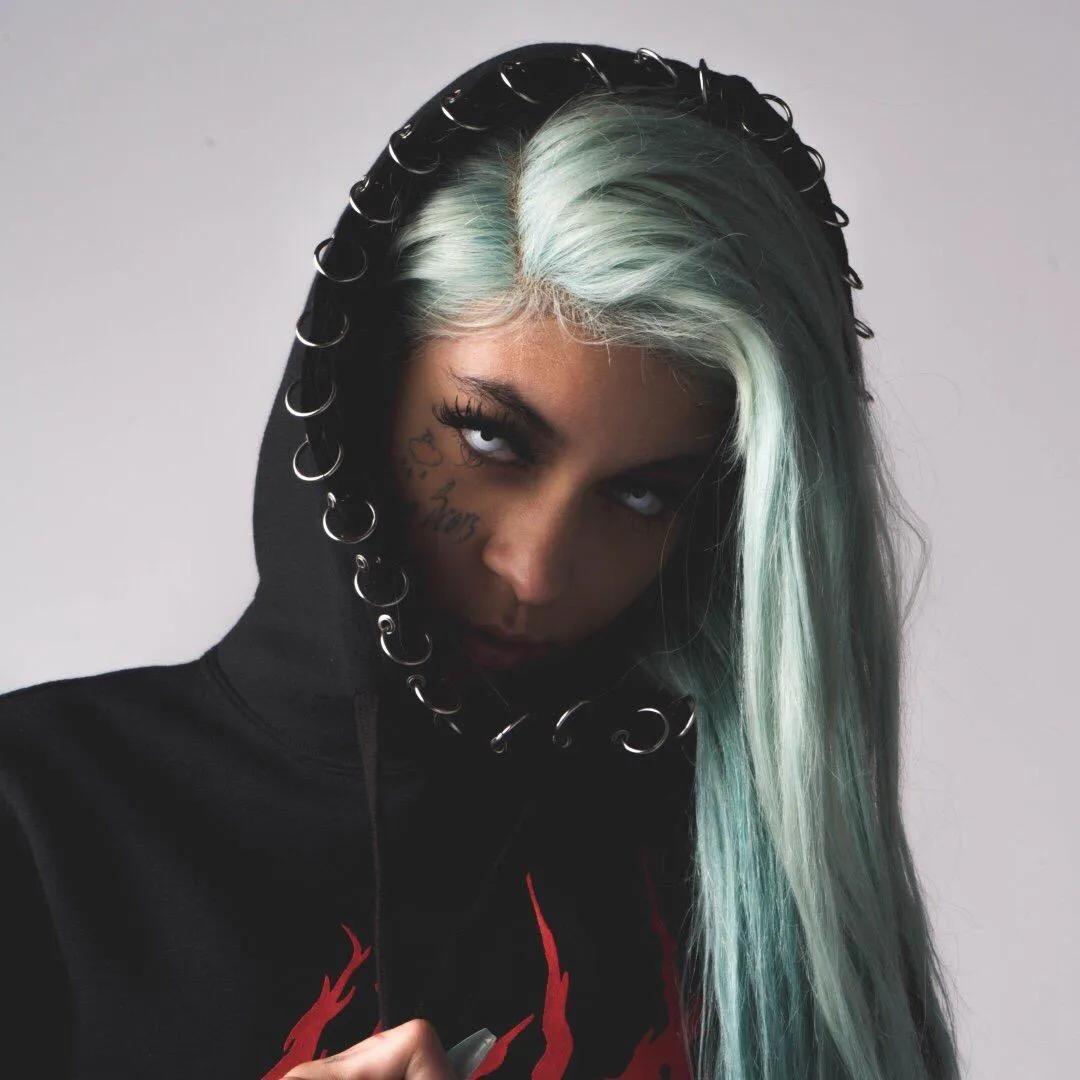 Beautiful actress: Aylek$ - iNEWS