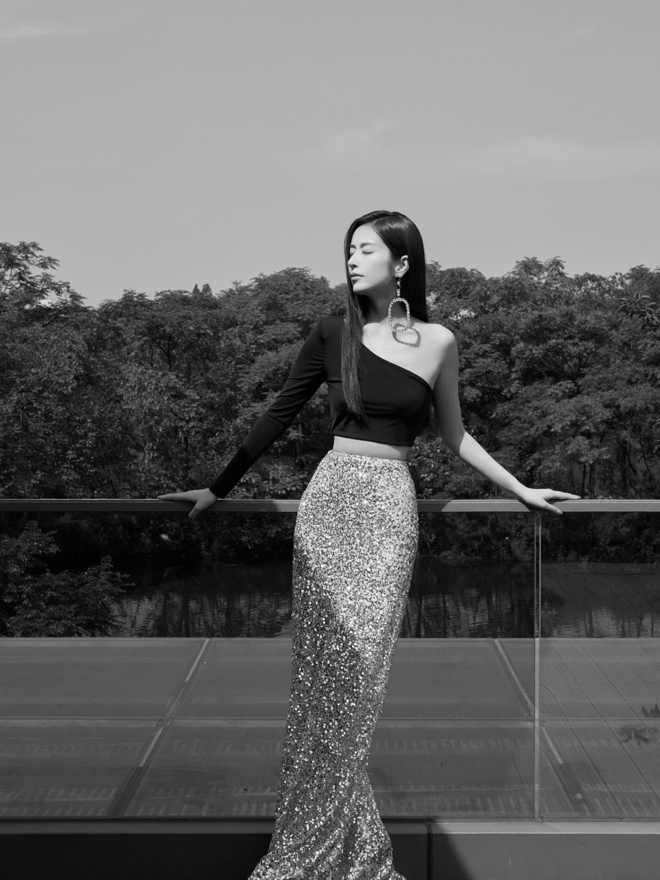 Ying Er is getting more and more presumptuous, and her skirt is as ...