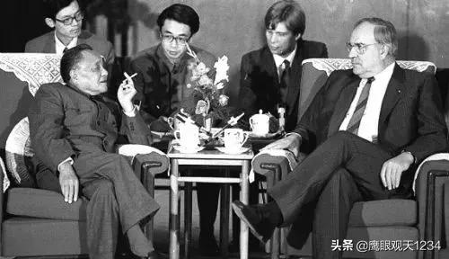Mao Zedong's Smoking and Deng Xiaoping's Smoking - iMedia
