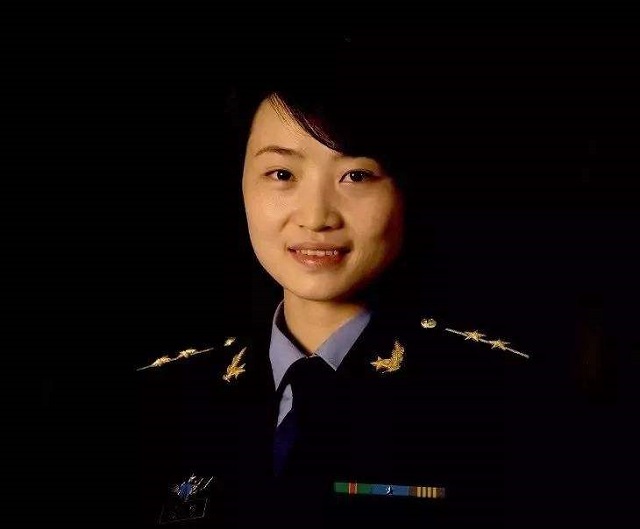 Yu Xu, the "superwoman" in the sky, drove the J-10 fighter jet to ...