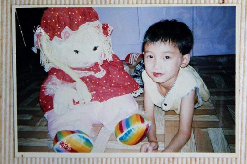 Liu Ting, who "carried his mother to college" in 2005, underwent sex ...