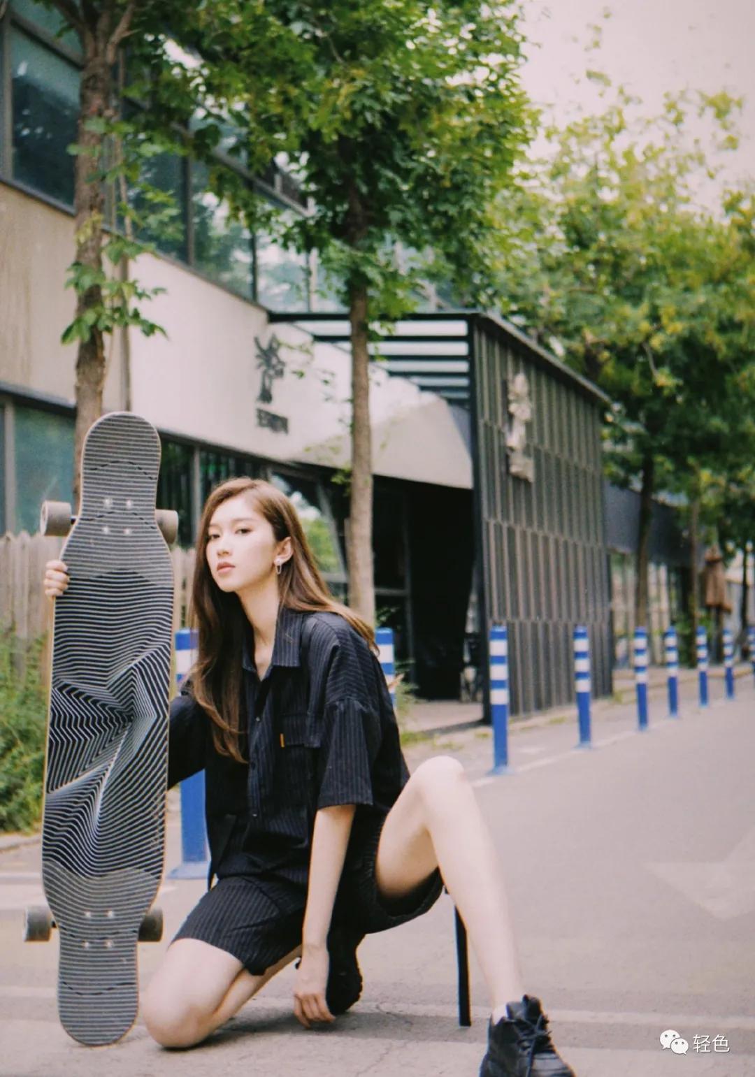 Liu Lingzi is a light mature woman, her milk is tender and watery - iNEWS