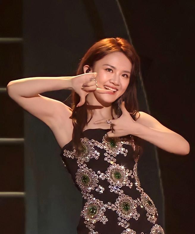 "Picture of Zhang Bichen" Chen Zitong's rough history of fame, why can ...