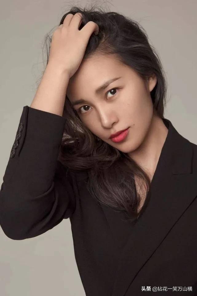 Hong Huang whitewashed Chen Man's Dior "ugly photos", reminiscent of Qiao Guanhua - iNEWS