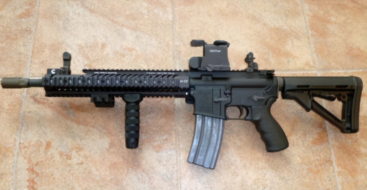 柯爾特開發的新一代卡賓槍，取名「M5」，它和M4有什麼關係？ - 頭條匯